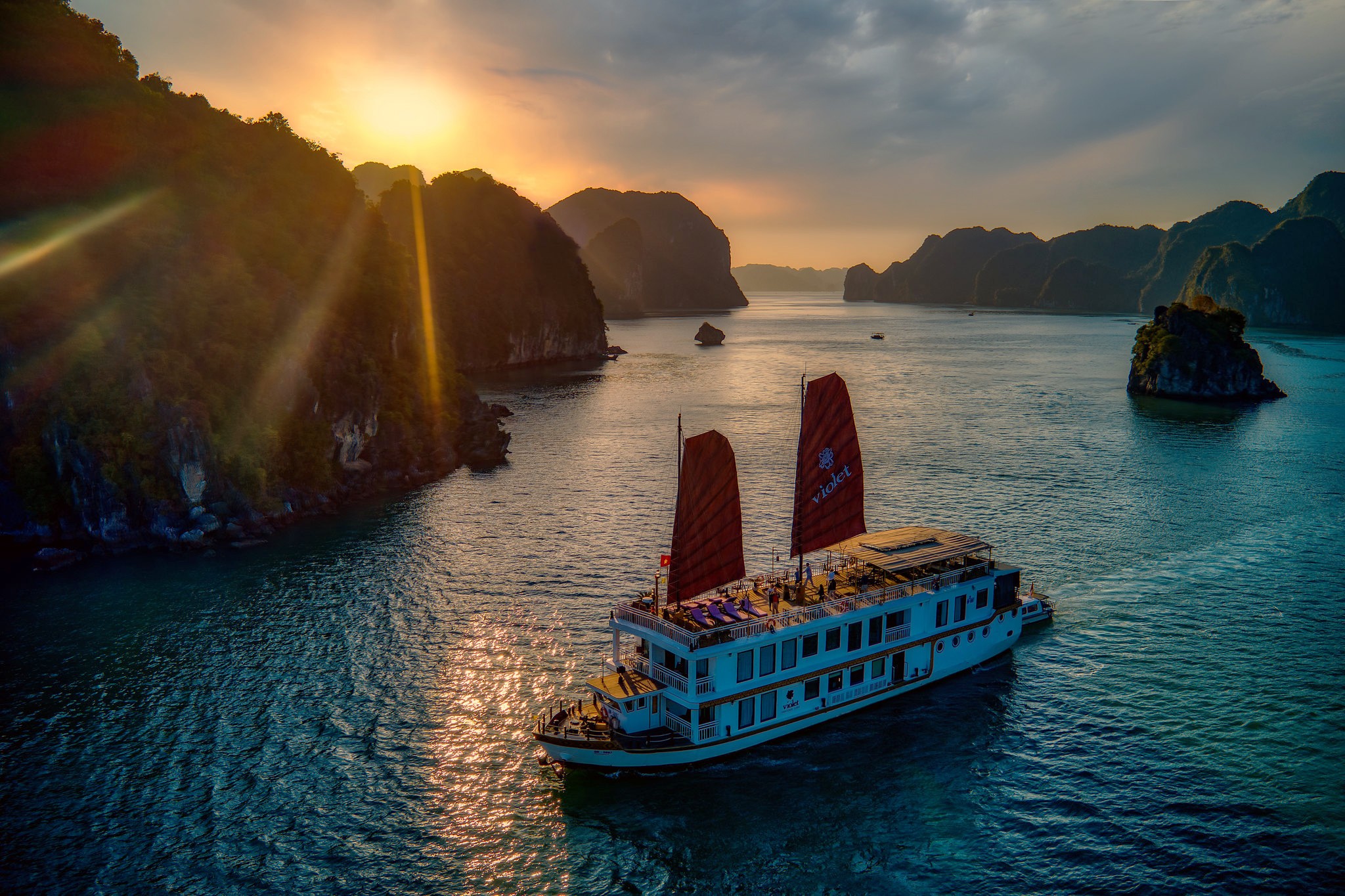 Heritage Line Violet - Experience Travel Group